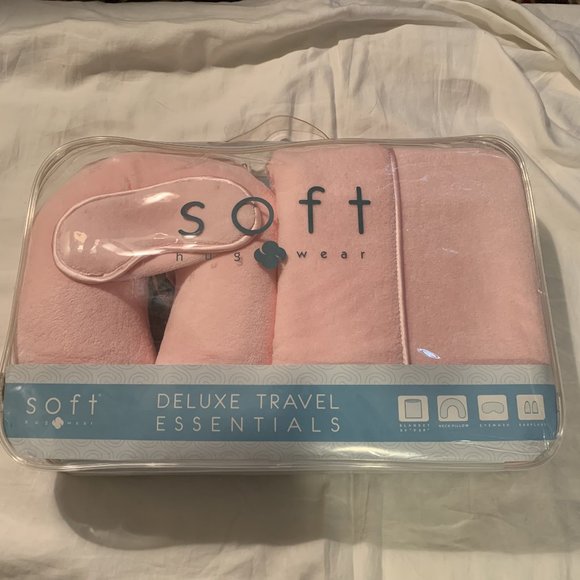 Soft Hug Wear | Other | New Soft Hug Wear Deluxe Travel Essentials Kit ...